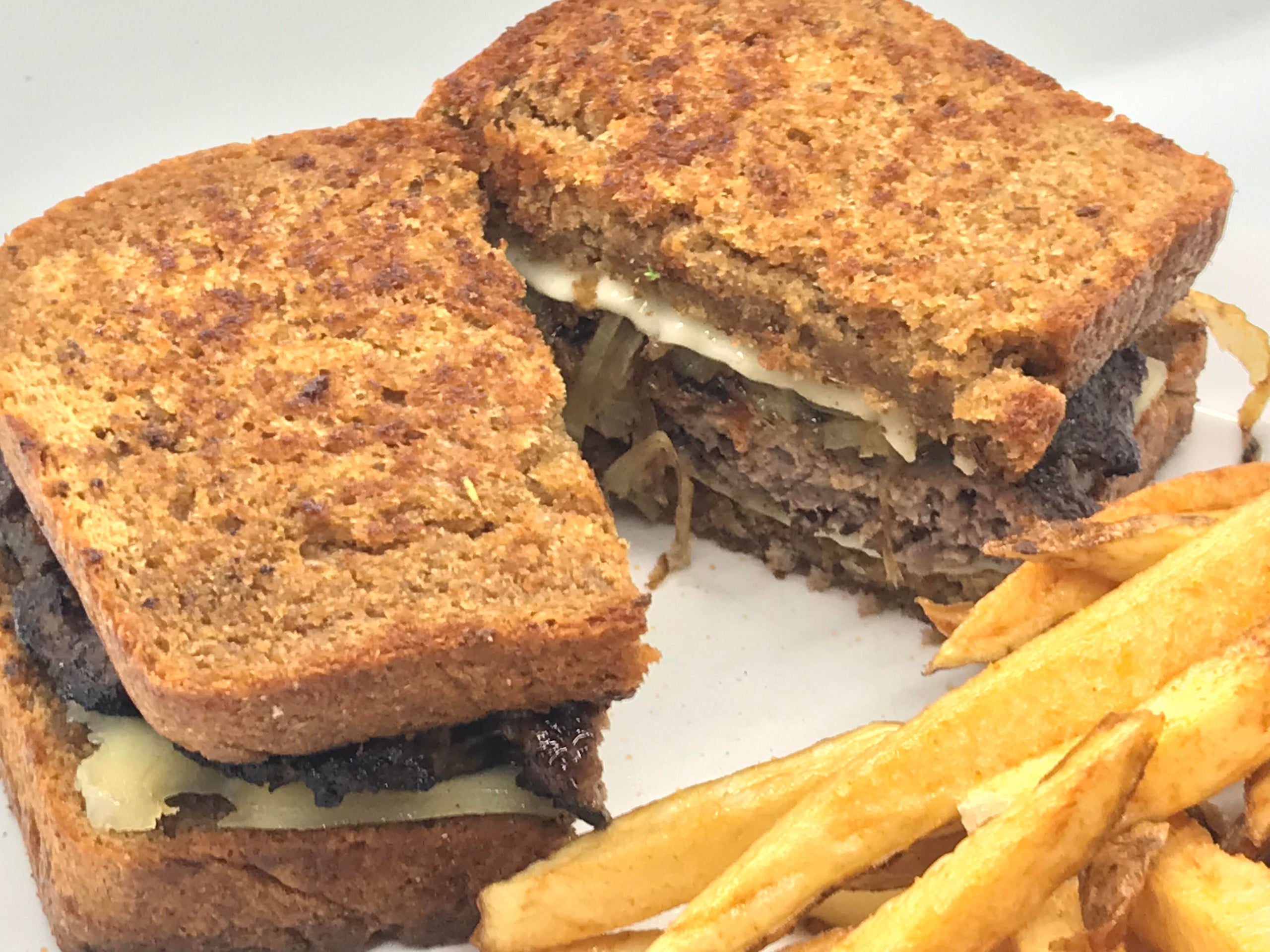 Hamburger Patty Melt | Toad Hollar Bar & Grill